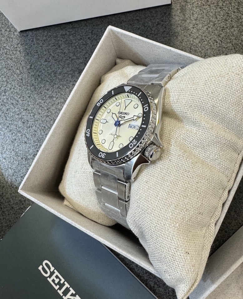 Seiko 5 Five Sports SRPK31 Automatic Mid Size Watch beige Dial Made ...