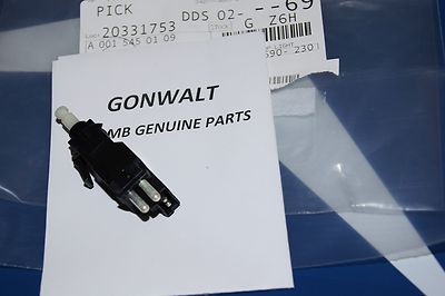 Mercedes Benz Genuine Pedal Brake Light Switch SL500 SLK230 E320 OE ...