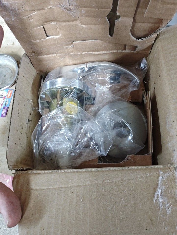 Falcon Privacy Lever W301 626 Lock Set | eBay