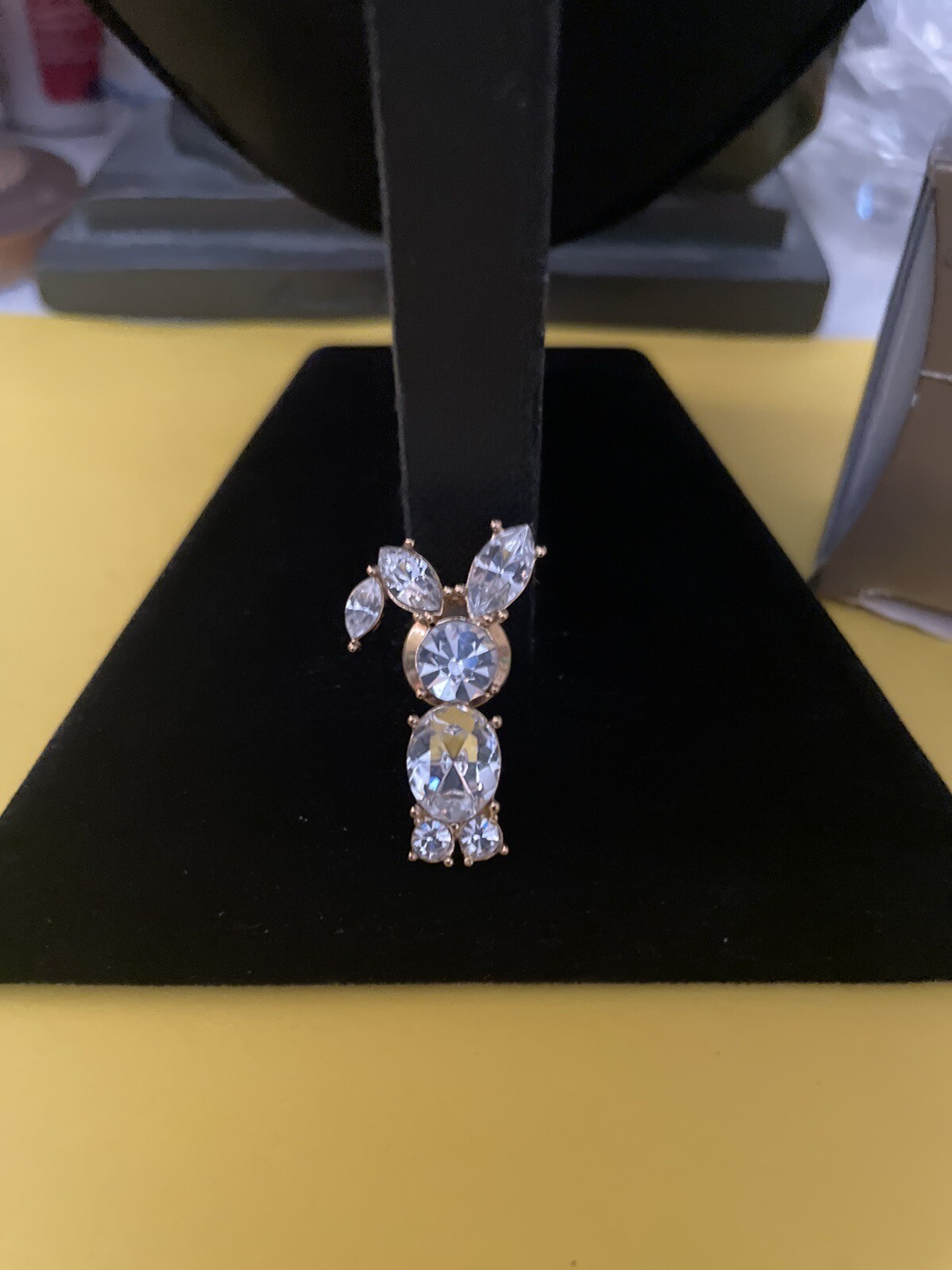 Vintage Brooch Lapel Tac Pin Rhinestone Bunny Rabbit Signed Avon ...