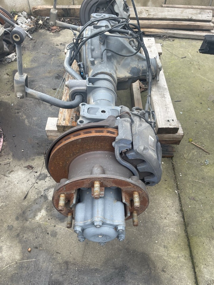 2007-2023 Mercedes Sprinter 3500 Rear End Axle Differential 51:13 3,923 ...