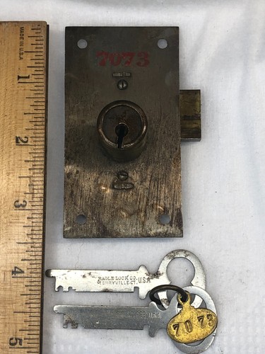 Eagle Lock Co. Mailbox Lock #7073 with two Flat Working Skeleton Keys ...