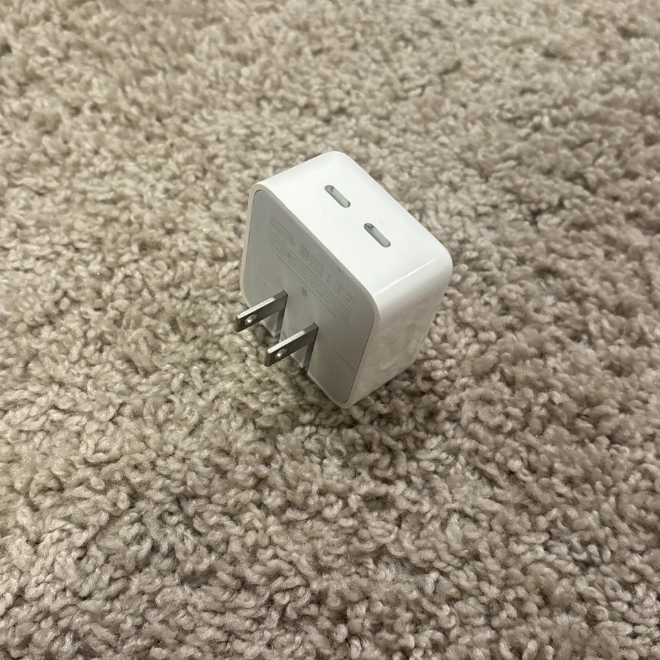 Apple 35W Dual USB-C Port Compact Power Adapter & MagSafe 3 Cable 2 ...