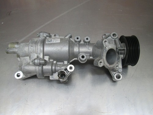 Mercedes-Benz M274 Wasserpumpe A2742000307 neuwertig Laufleistung 180 ...