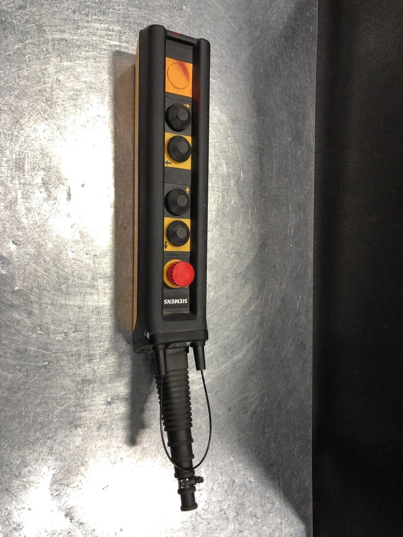 Siemens Pyrotronics DST7SP222 Pendant Station 7 Units 2 Speed Control ...