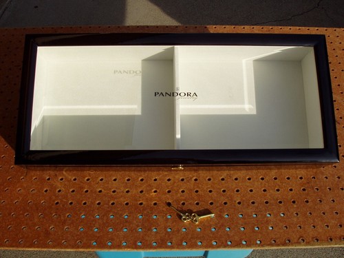 PANDORA JEWELRY DEALER'S GLASS DISPLAY BOX CASE LARGE NO TRAYS NEVER ...
