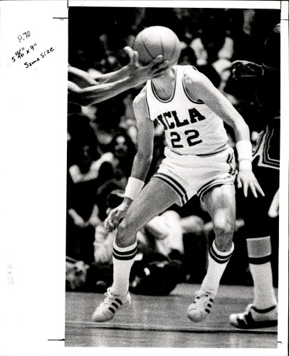 LD300 1976 Original Robert Lackman Photo RAYMOND TOWNSEND UCLA BRUINS ...