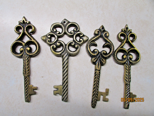 4 Decorative Skeleton Key Metal Antique Finish Decoration Home Decor ...