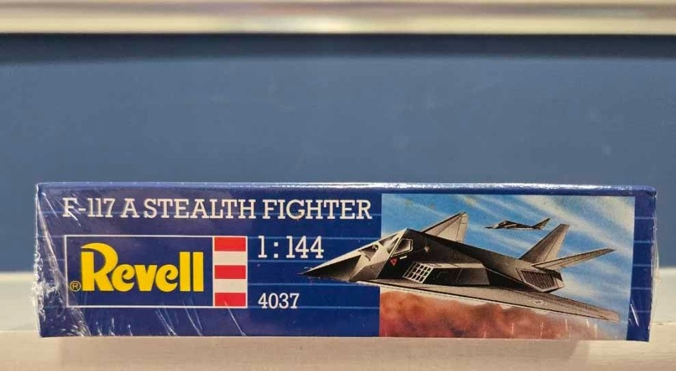 Revell F-117A Stealth Fighter Plane 1:144 Model Kit 4037 ~ New in ...