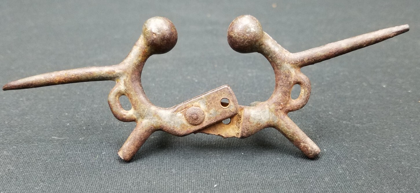 ANTIQUE CAST IRON VINTAGE SPIKED CALF WEANER 6" LONG | eBay