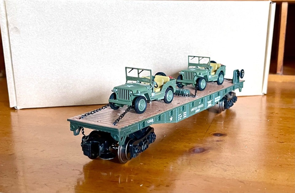 2 Menards #2793380 O Gauge US Army Flat Car w/2 Jeeps #13083/#12998 LN ...