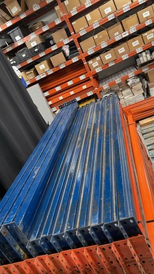 Pallets & Pallet Racking - Teardrop Uprights