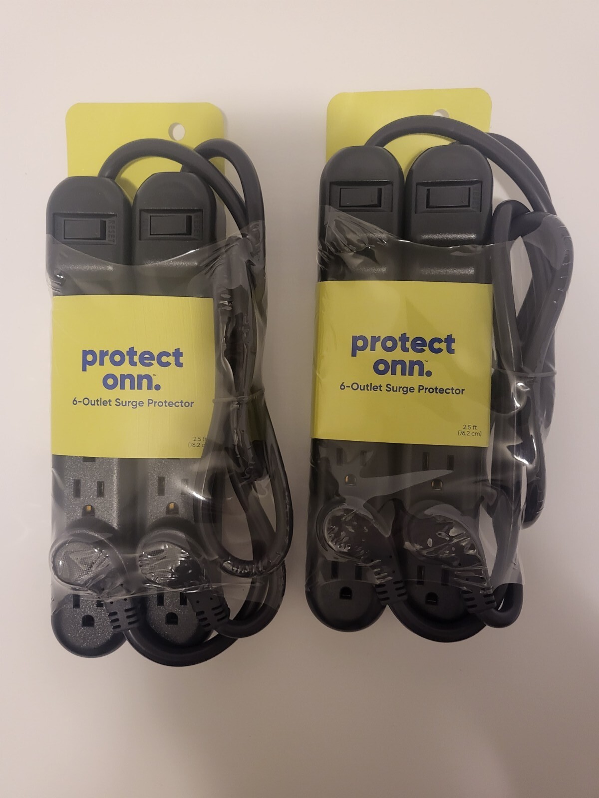 Protect Onn 6-outlet surge protector (2 Packs of 2) 4 Total Surge ...