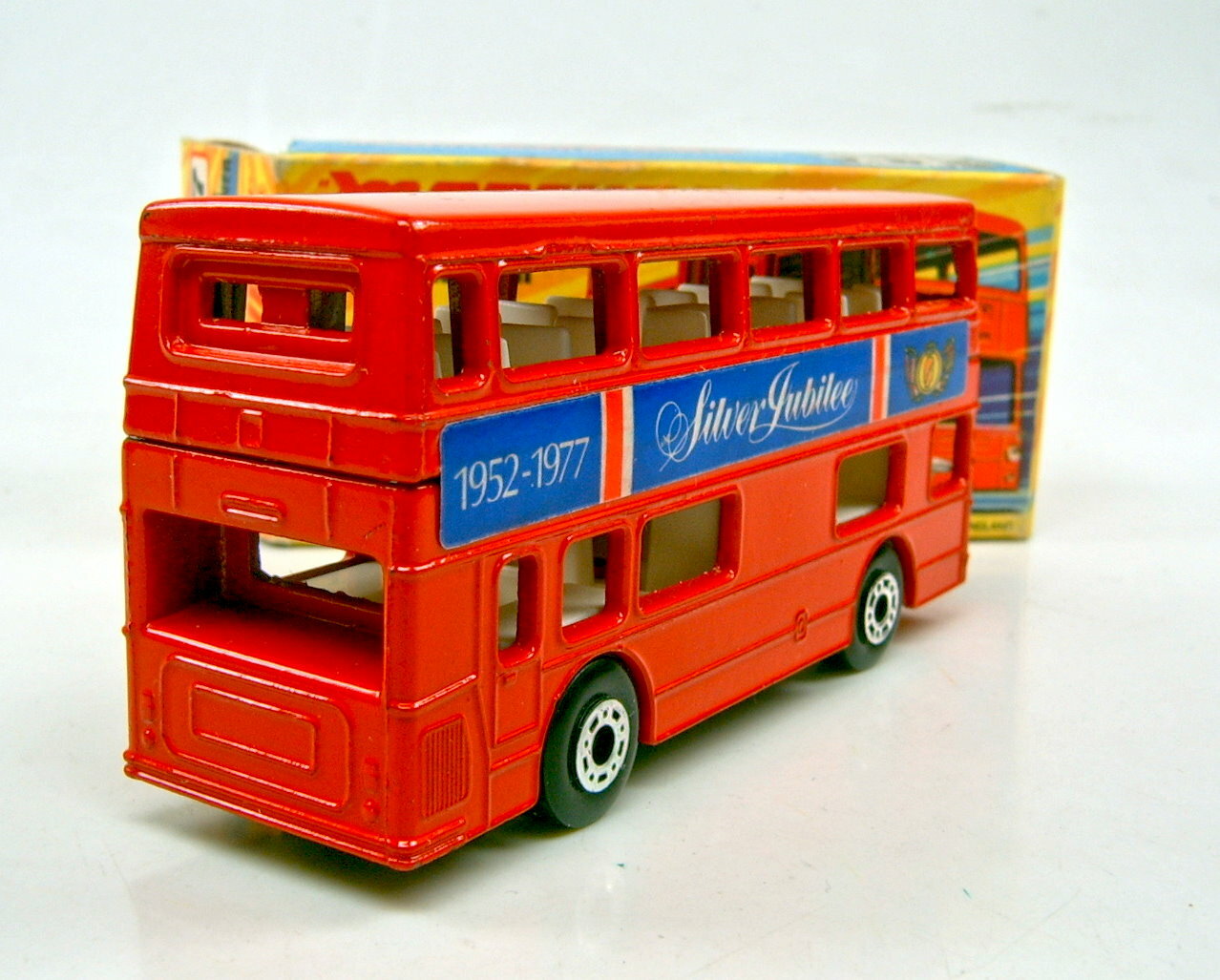 Matchbox No.17B London Bus red body "Silver Jubilee" labels rare error ...