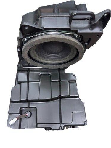 2016 - 2022 LEXUS RX350 OEM REAR SUBWOOFER SPEAKER *1 BROKEN TAB* 86150 ...