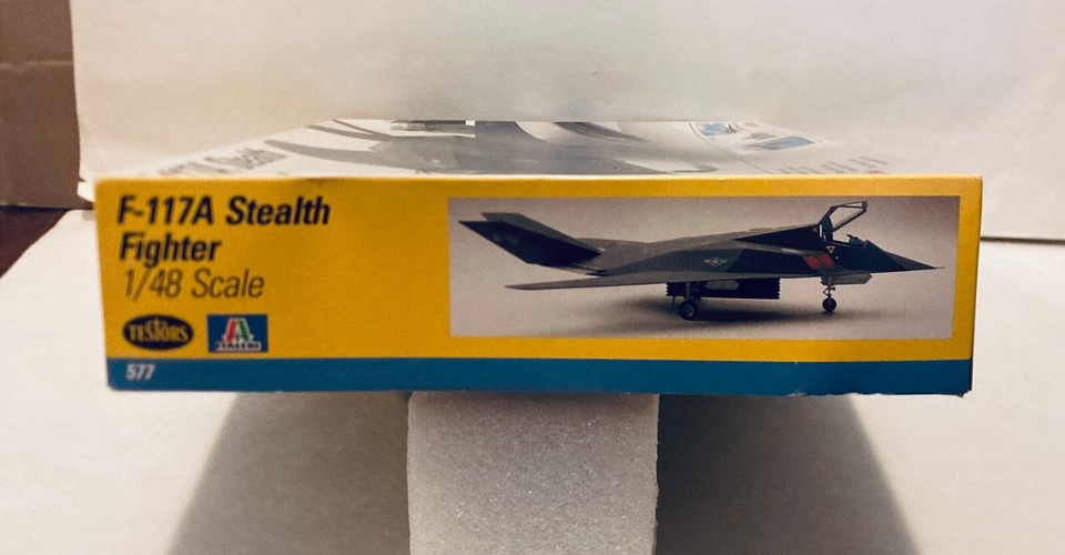 Testors F-117A STEALTH FIGHTER 1/72 Airplane Model Kit(1990) Opened Box ...
