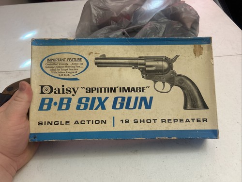 Daisy B-B Six Gun Spittin’ Image Single Action 12 Shot Repeater BB Gun ...