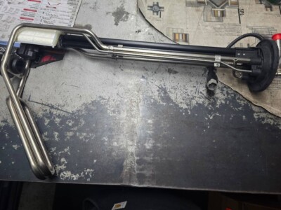 2523591C91 NEW INTERNATIONAL DEF TANK QLS SENSOR 25.2/15.9/10.6 GAL ...