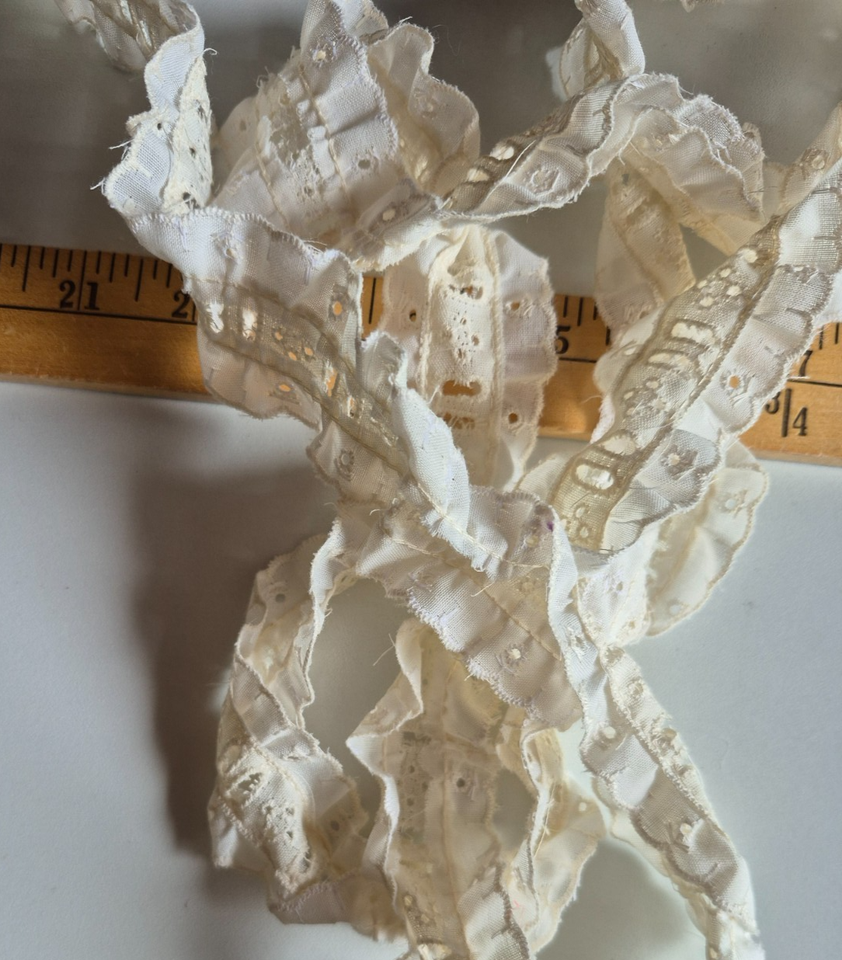 CREAM COTTON DBL RUFFLED EYELET SCALLOPED EDGE 1 5/8" WIDE X 3 1/4 ...