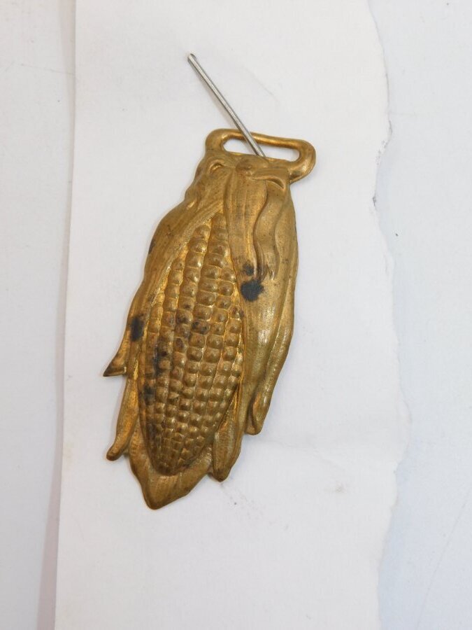TT-VINTAGE PINBACK & FOB~"EAT MORE CORN"~EAR OF CORN FOB~ | eBay
