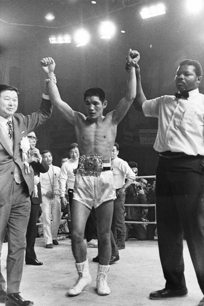 Yoshiaki Numata v Rene Barrientos WBC Lightweight Title 1971 OLD BOXING ...
