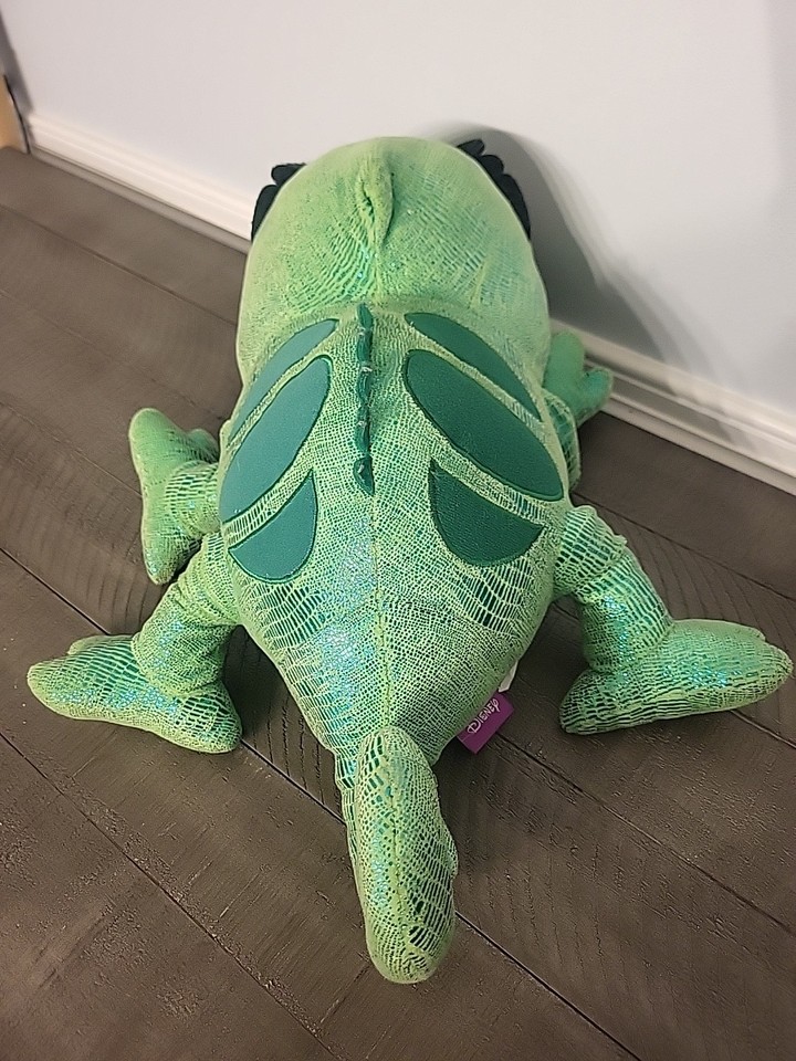 Disney Rapunzel Tangled Pascal Plush Chameleon Green Metallic Shiny ...