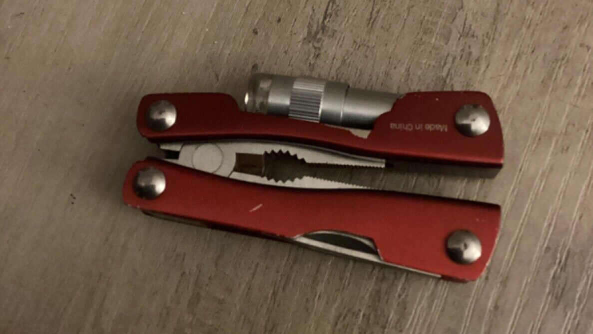 BROOKSTONE POCKET KNIFE MULTI TOOL FLASHLIGHT | eBay