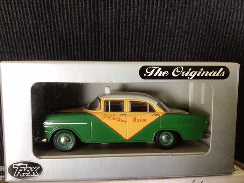 trax 1:43 TR20H 60’ FB Holden Sedan Ascot Taxis never opened or out of ...