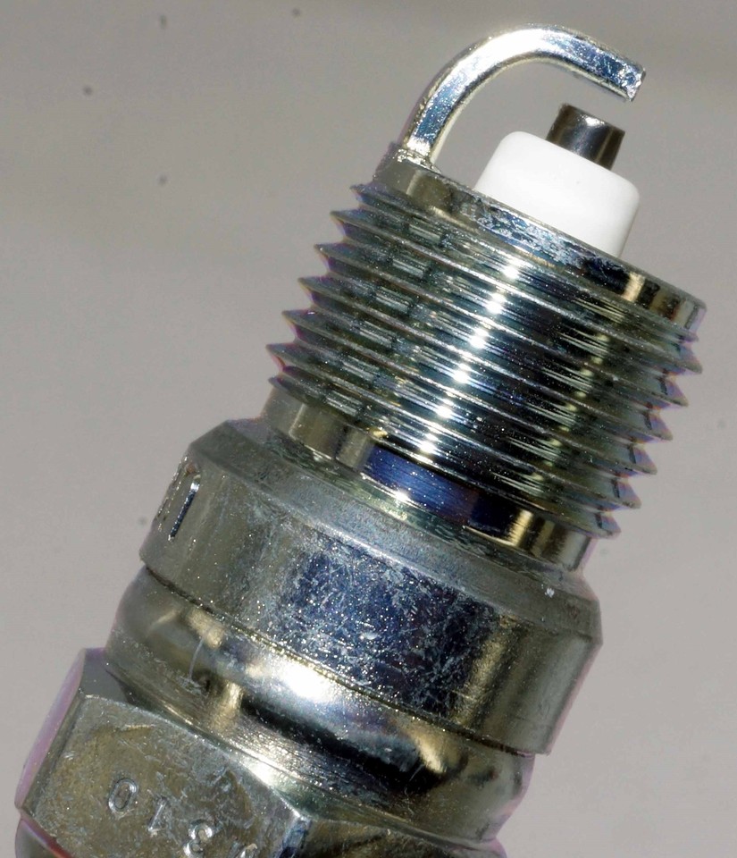 Pack of 8 Genuine NGK 2771 V-Power Spark Plugs UR5 | eBay