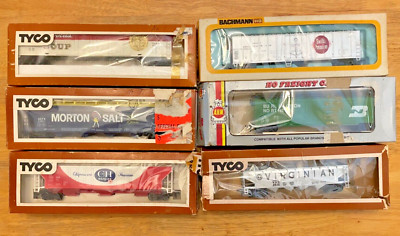 Train HO Cars -3 Box Cars, 1 Bottom Dump Hopper, 1 Open Top Hopper & 1 ...