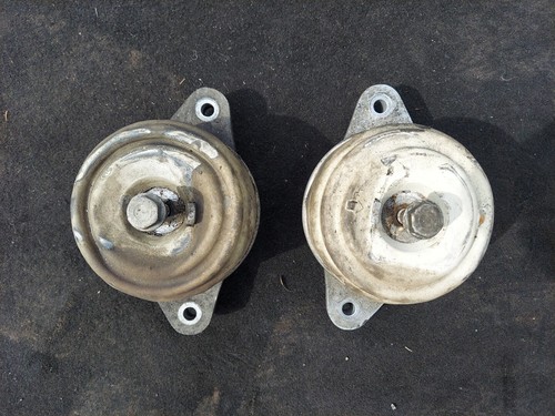 07-11 Mercedes W221 S550 CL550 4Matic Left And Right Engine Mount ...