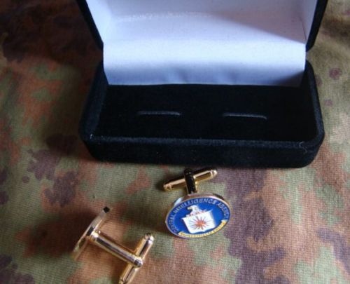 A PAIR OF US CENTRAL INTELLIGENCE AGENCY CIA CUFF LINKS MILITARY BADGE ...