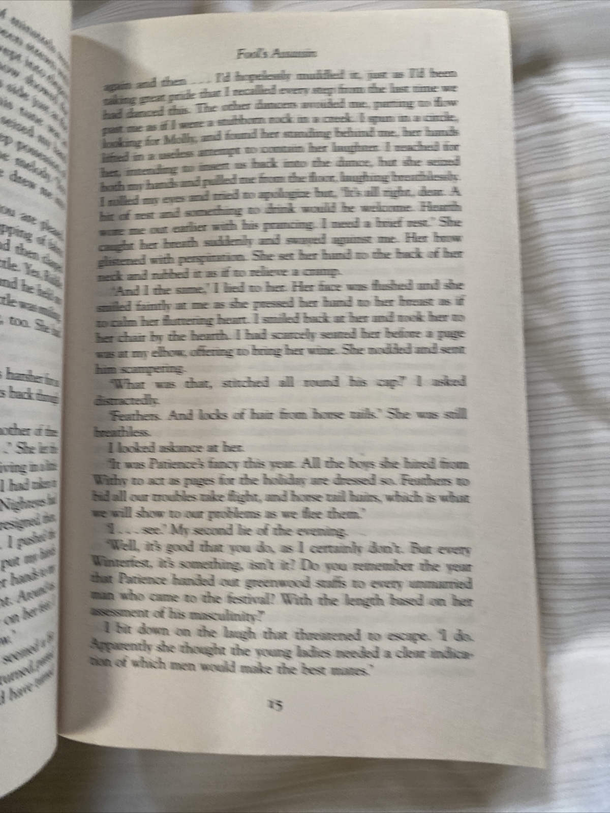 Fool's Assassin (Fitz and the Fool, Book 1) by Robin Hobb (Paperback ...