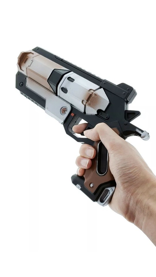 Foam Toy Apex Legends 9 3/4" High Density Foam Wingman Revolver Replica ...