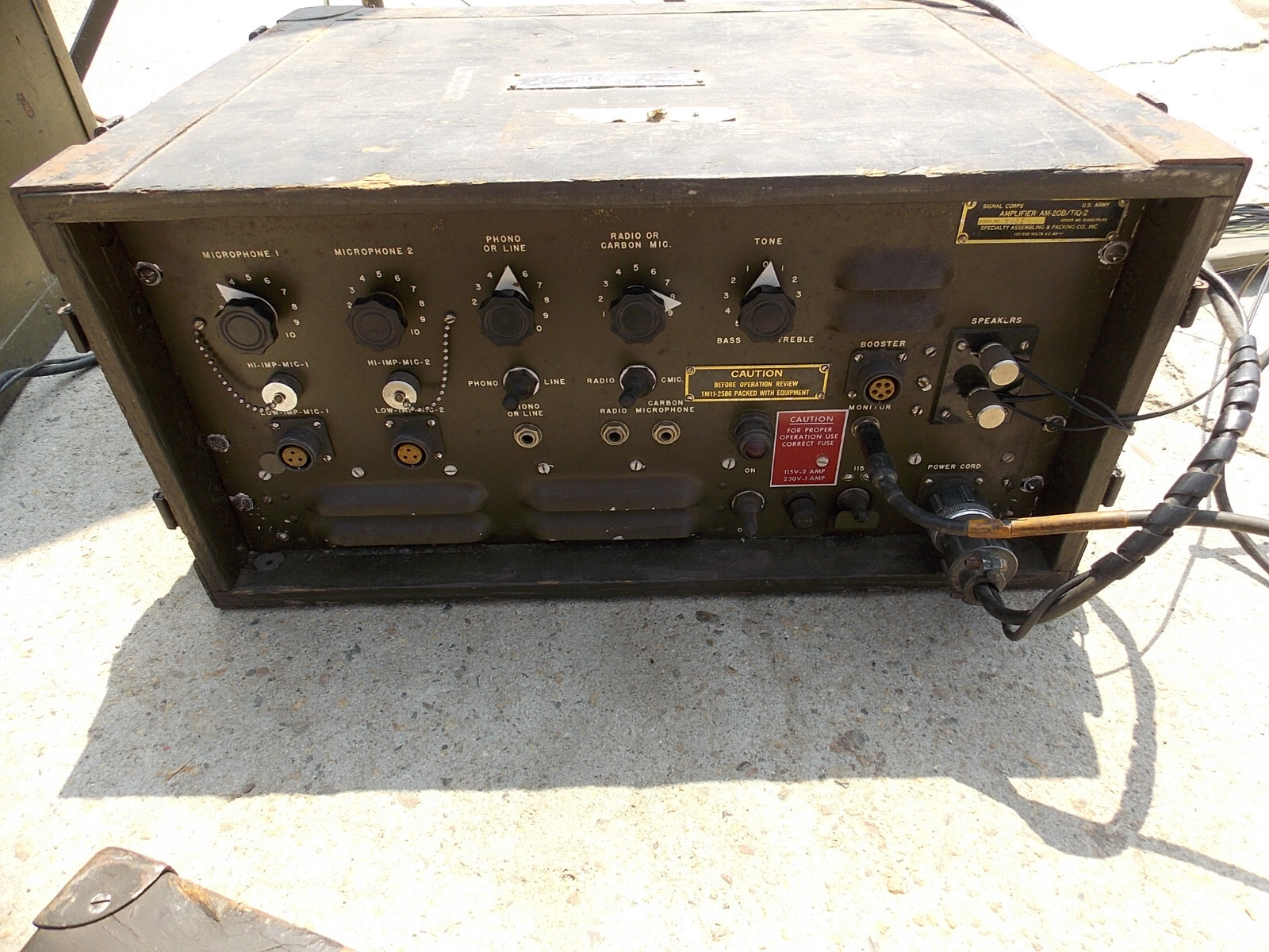 Vintage Signal Corps Military TURNTABLE TUBE AMPLIFIER LOUDSPEAKERS ...