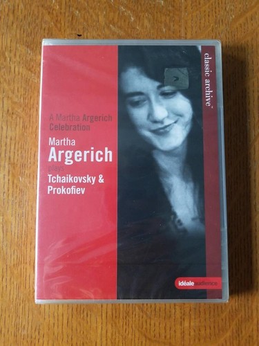 【中古】Classic Archive: Martha Argerich plays Tchaikovsky & Prokofiev [DVD ...