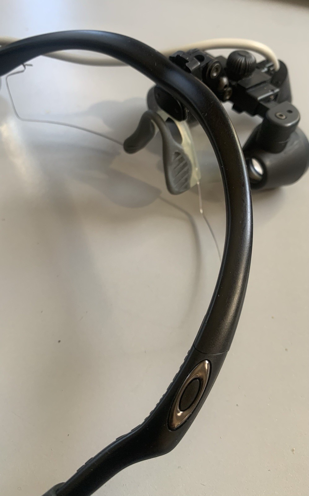 SurgiTel Loupes w/ Ultra LIght Optics, EVC250F Light LED, Oakley Frames ...