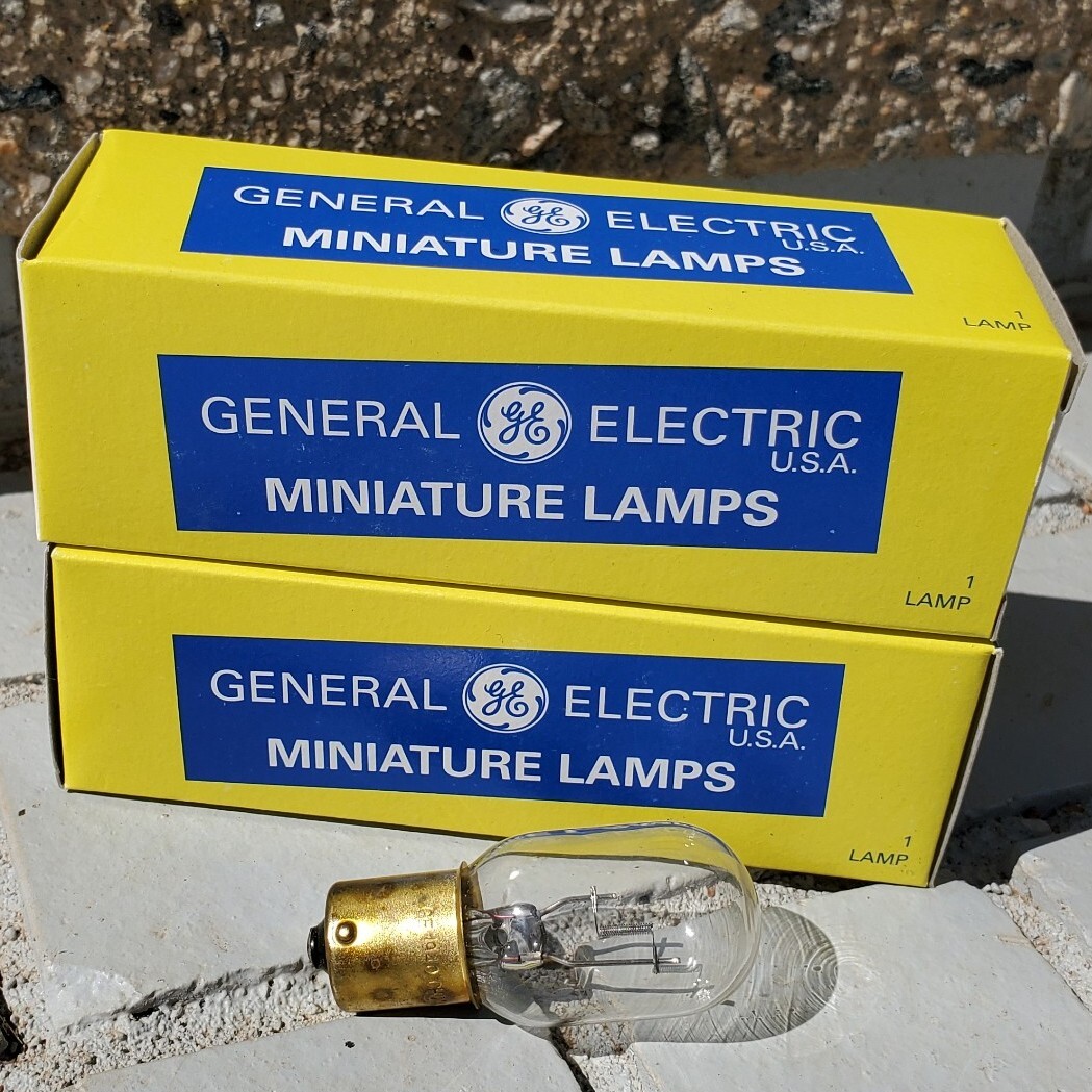 LOT OF 2 NEW GE GENERAL ELECTRIC 1940 MINIATURE HALOGEN BULB LAMP LIGHT ...