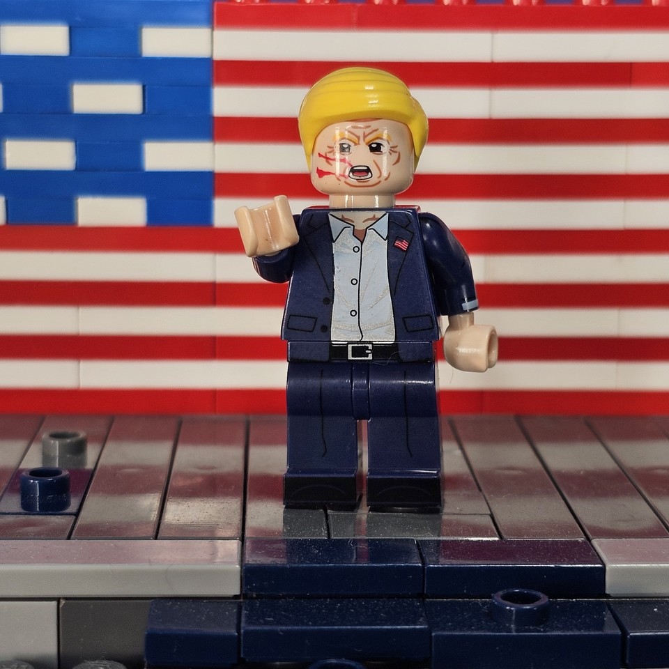 Custom Lego Donald Trump Minifigure (Fight!), Trump 2024 Sign, Ships ...