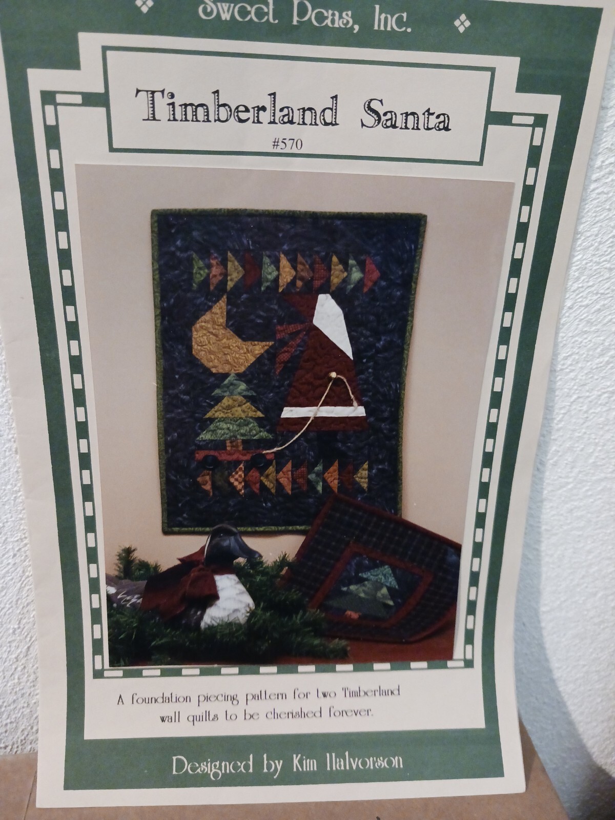 Timberland Santa foundation paper piecing wall quilt pattern Christmas ...