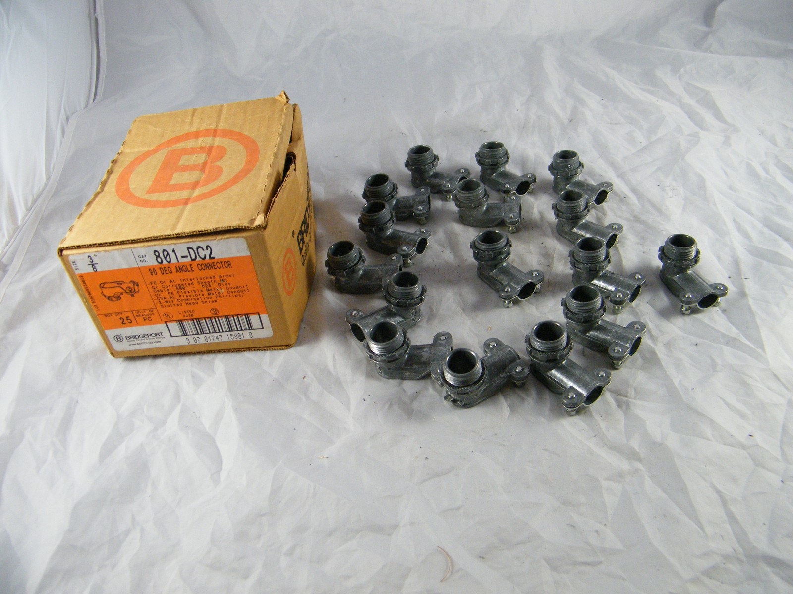 LOT OF 16 NEW ~ BRIDGEPORT ~ 3/8" 90° ANGLE CONNECTOR FLEX CONDUIT ...