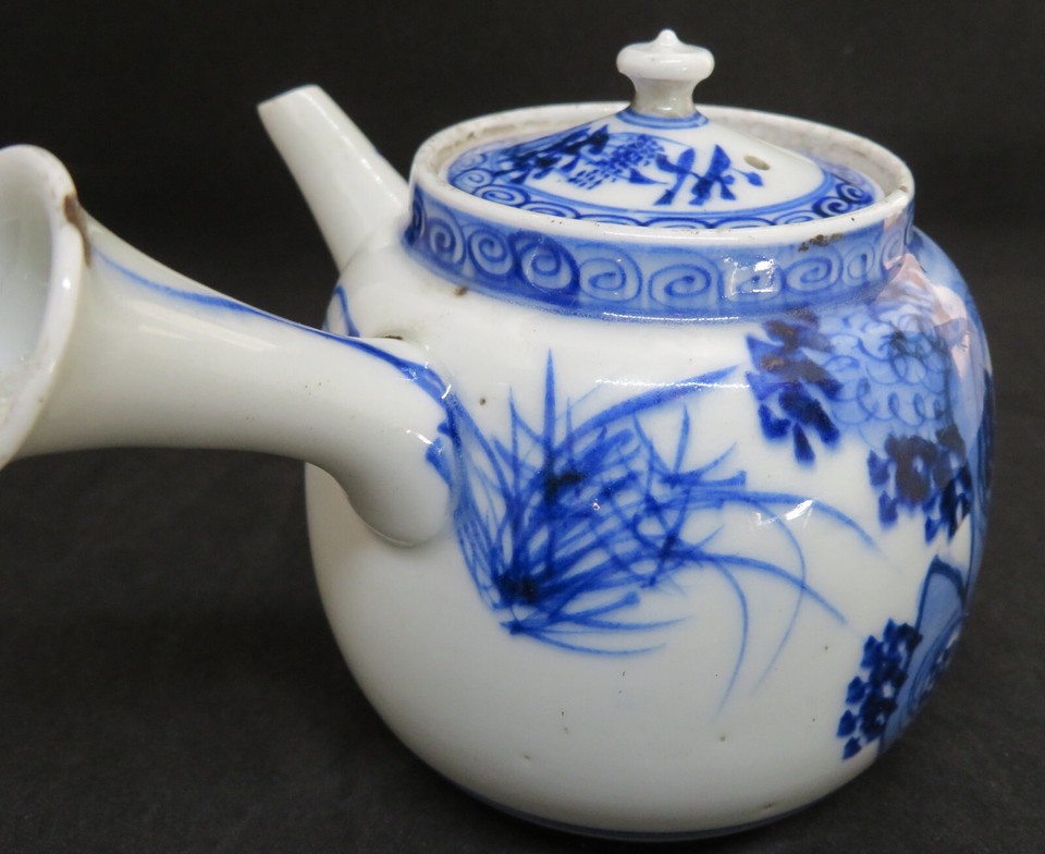 . Chinese export blue & white 19th century oriental antique teapot ...