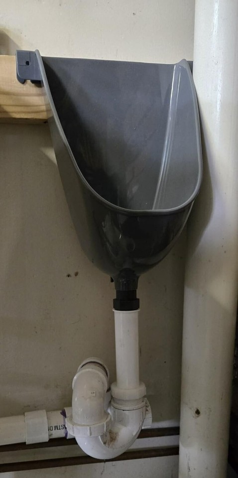 Waterless Urinal Men Gray Plastic Urinals Portable Diverter Toilet Wall ...