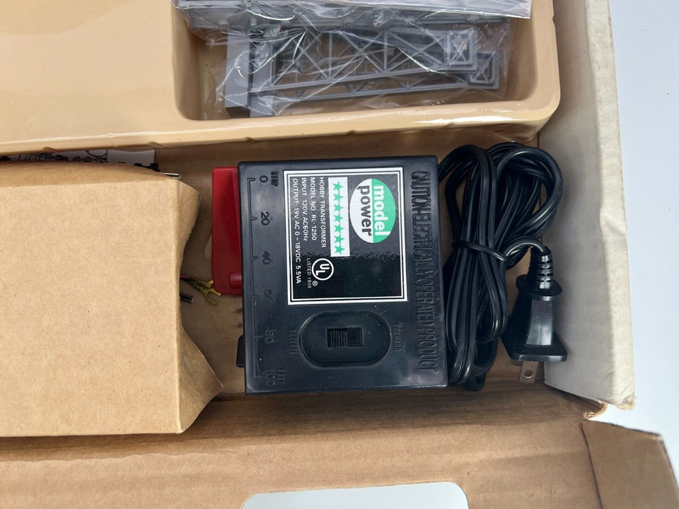 Model Power #800337 Loctite/Permatex HO Scale Electric Train Set L/N ...