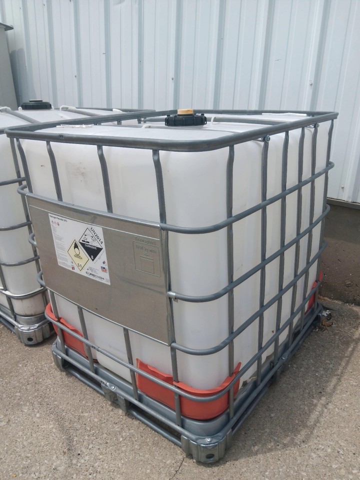 GBC USA 275 Gallon IBC Tote Rinsed and previously used for chemicals ...