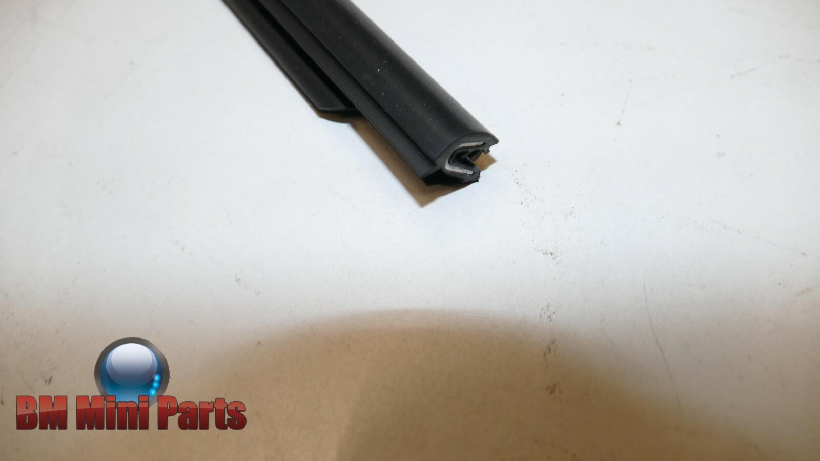 BMW Sealing Channel for Outer Window Front Left Door 51337240861 | eBay