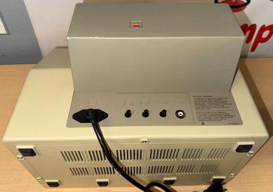 1983 Apple II IIe II+ Plus III Green CRT Computer Monochrome Monitor ...