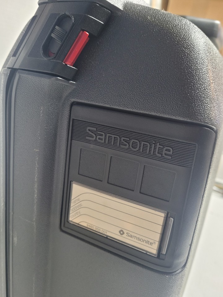 VINTAGE 1987 SAMSONITE OYSTER HARD SHELL SUITCASE MEDIUM 23 X 16 ...