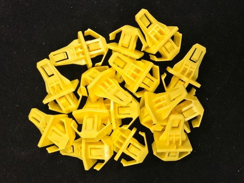 Set of 15 Honda CR-V Bumper Moulding Clips Yellow Nylon 91578-T0A-003 ...
