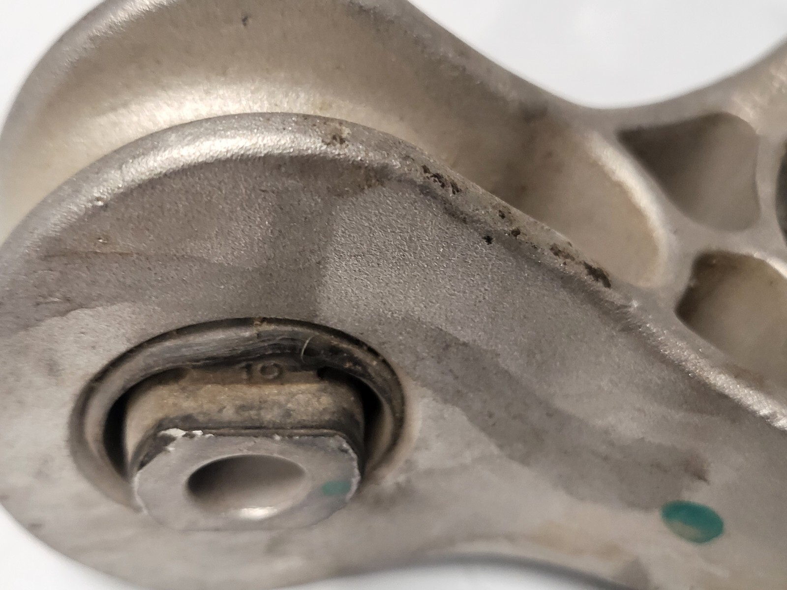 OEM Ford Torque Strut Lower Motor Mount 8S43-6P082-AA Focus 2.0 2.5 ...